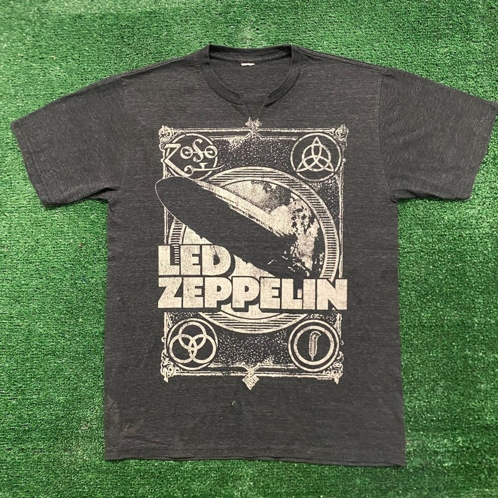 Vintage Y2k Essential Led Zeppelin Blimp Rock Band T-… - Gem